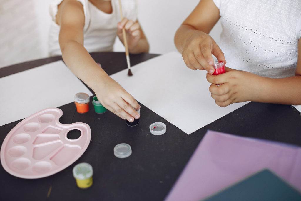 Weekly arts and craft activities – Engage